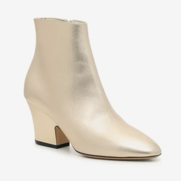 Salvatore Ferragamo | Shoes | Nwt Salvatore Ferragamo Shirin Gold ...